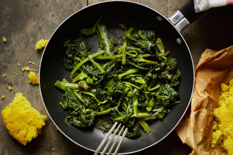 Come cucinare le cime di rapa? Ricette, tempi di cottura e consigli