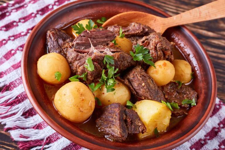 Come rendere la carne tenera e gustosa? I segreti della nonna