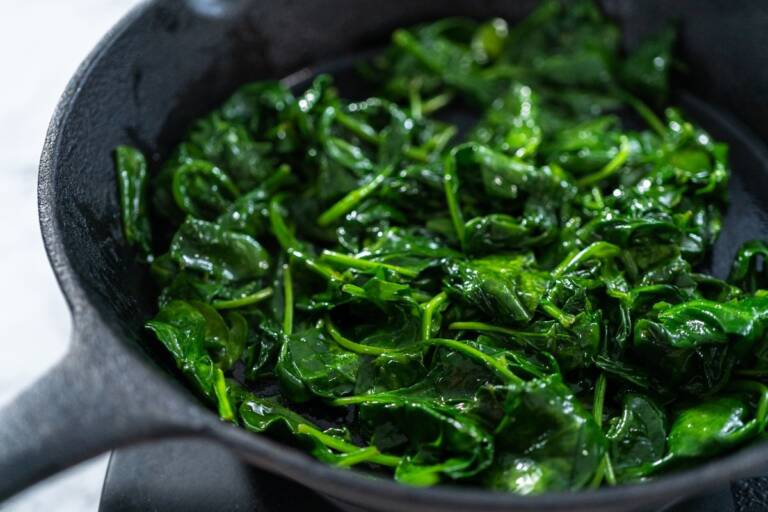 Spinaci saltati in padella: la ricetta del piatto preferito da Braccio ...