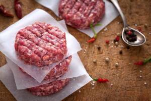 Pastin bellunese: la ricetta per secondi di carne facili