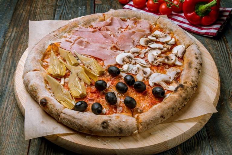 10 condimenti per pizza fatta in casa: idee sfiziose per ogni occasione