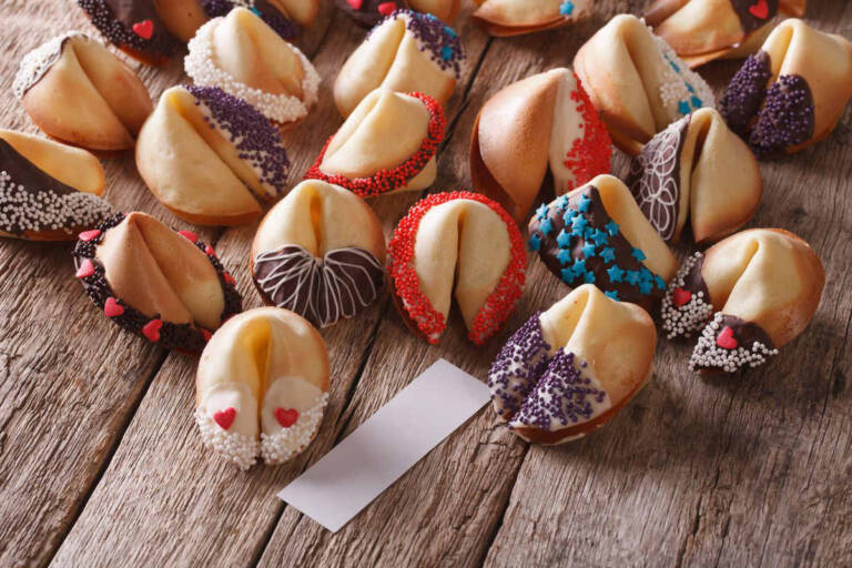 Biscotti della fortuna: la storia e la ricetta (incredibile)