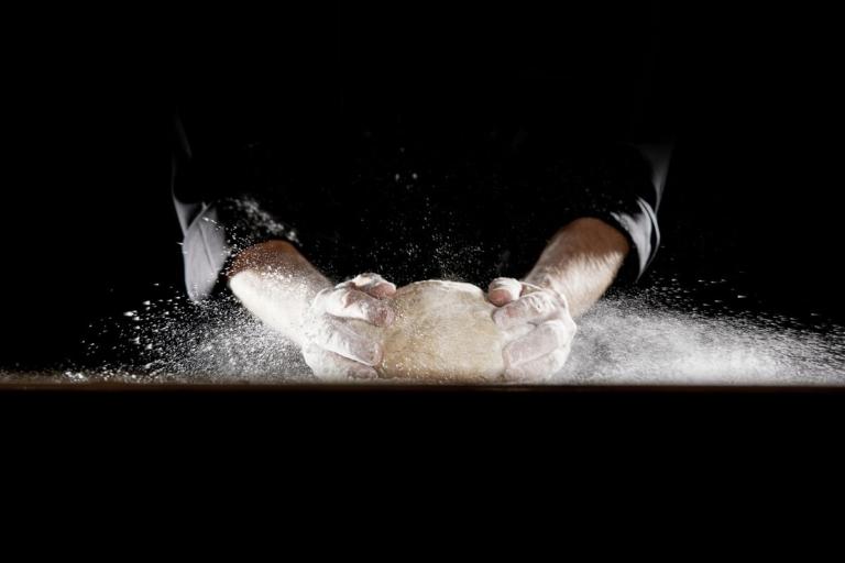 Impasto per la pizza fatto in casa: ricetta, consigli e varianti