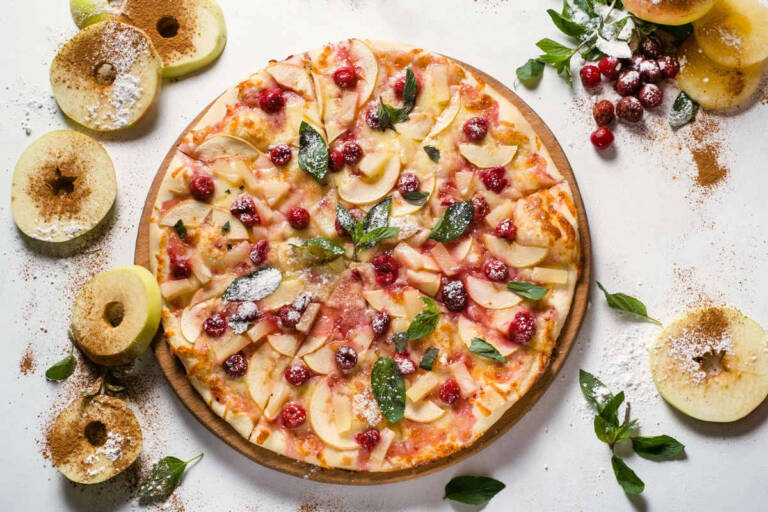Pizze assurde: dall'ananas agli insetti in un'escalation dell'orrore