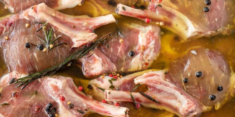 Capretto in padella, la ricetta facile del secondo di carne